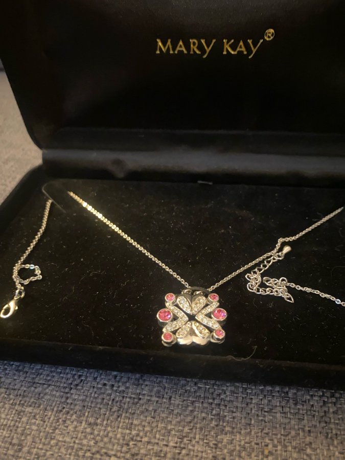 Mary Kay smycke Miss Go Give tre sätt att bära | Köp på Tradera (710645413)