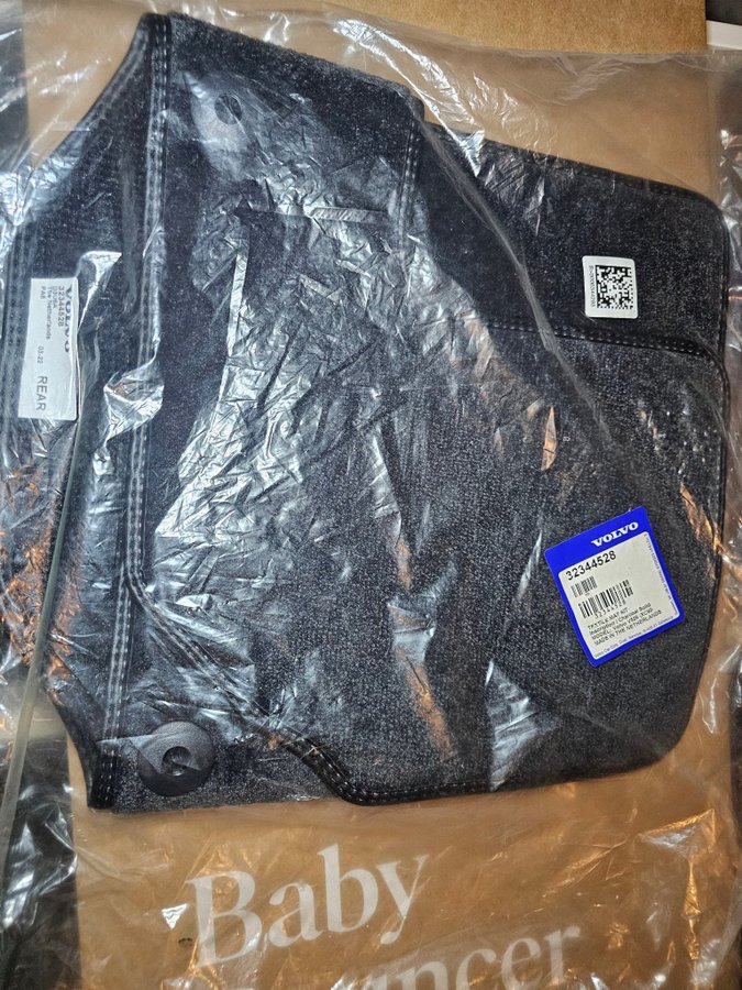 Helt ny textil bakre matta till Volvo XC90 | Köp på Tradera (711492983)