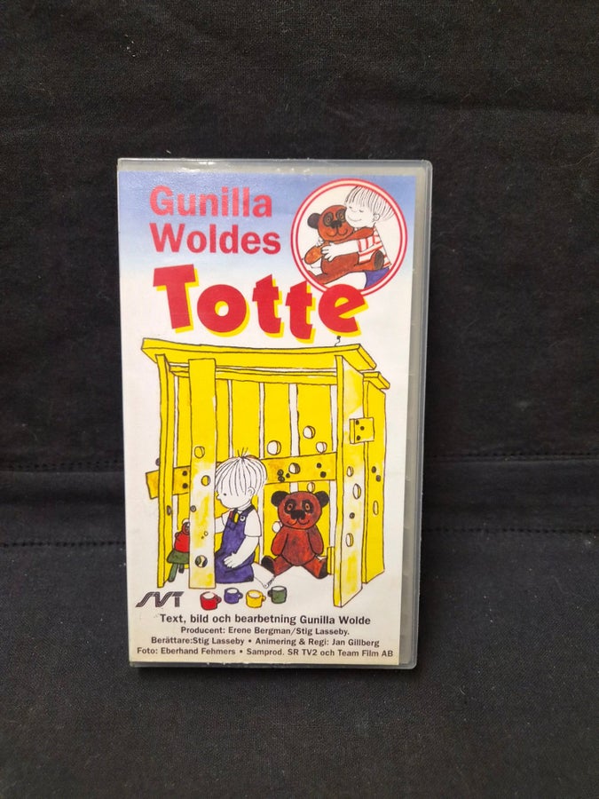 Se produkter som liknar Gunilla Woldes Totte VHS på Tradera (721720840)