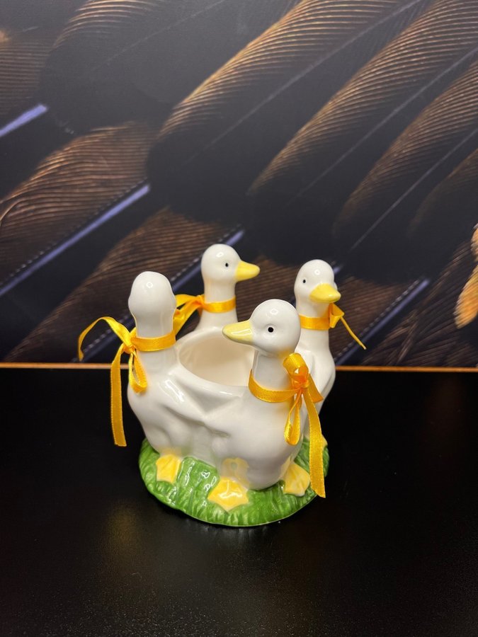 Ytterfoder Blomkruka Kruka Keramik Gäss på ring | Köp på Tradera ... Ytterfoder Blomkruka Kruka Keramik Gäss på ring | Köp på Tradera ...