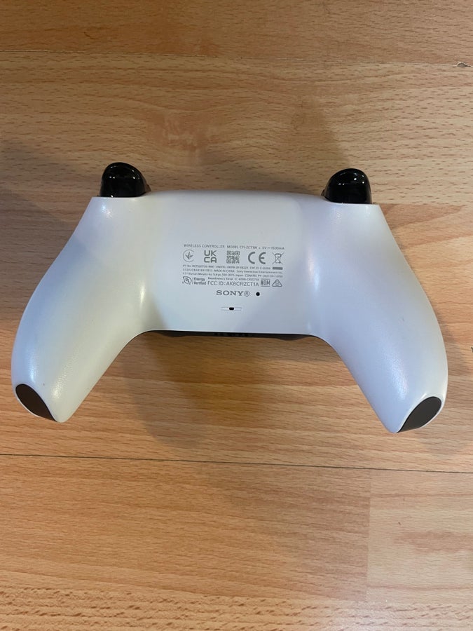 DualSense Playstation 5 Trådlös Handkontroll | Köp på Tradera (736403211)