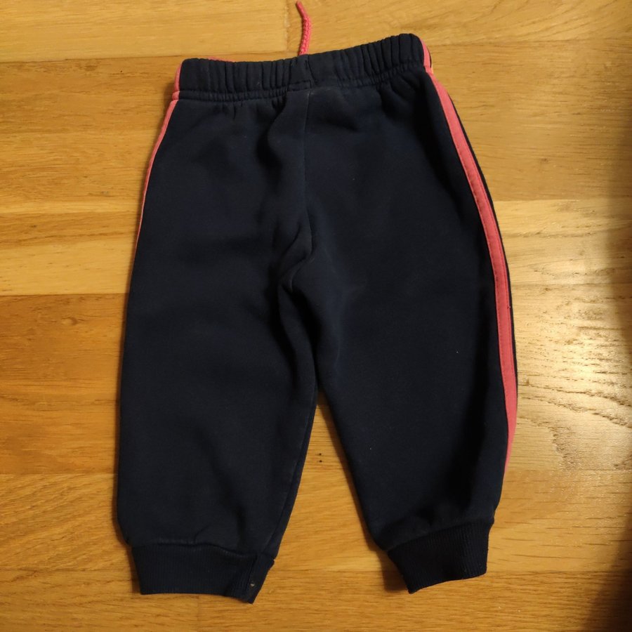Mjukisbyxor, Adidas, strl 74 | Köp på Tradera (702581876)