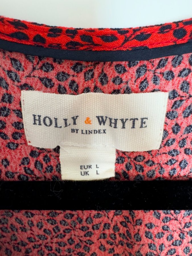 Lindex röd mönstrad klänning, storlek L | Köp på Tradera (708984530)
