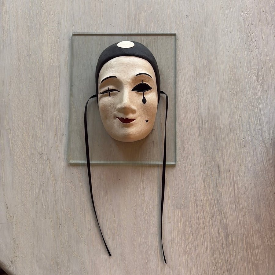 Mask i papir mache gjord av konstnär Gunilla vo.. | Köp på Tradera ...