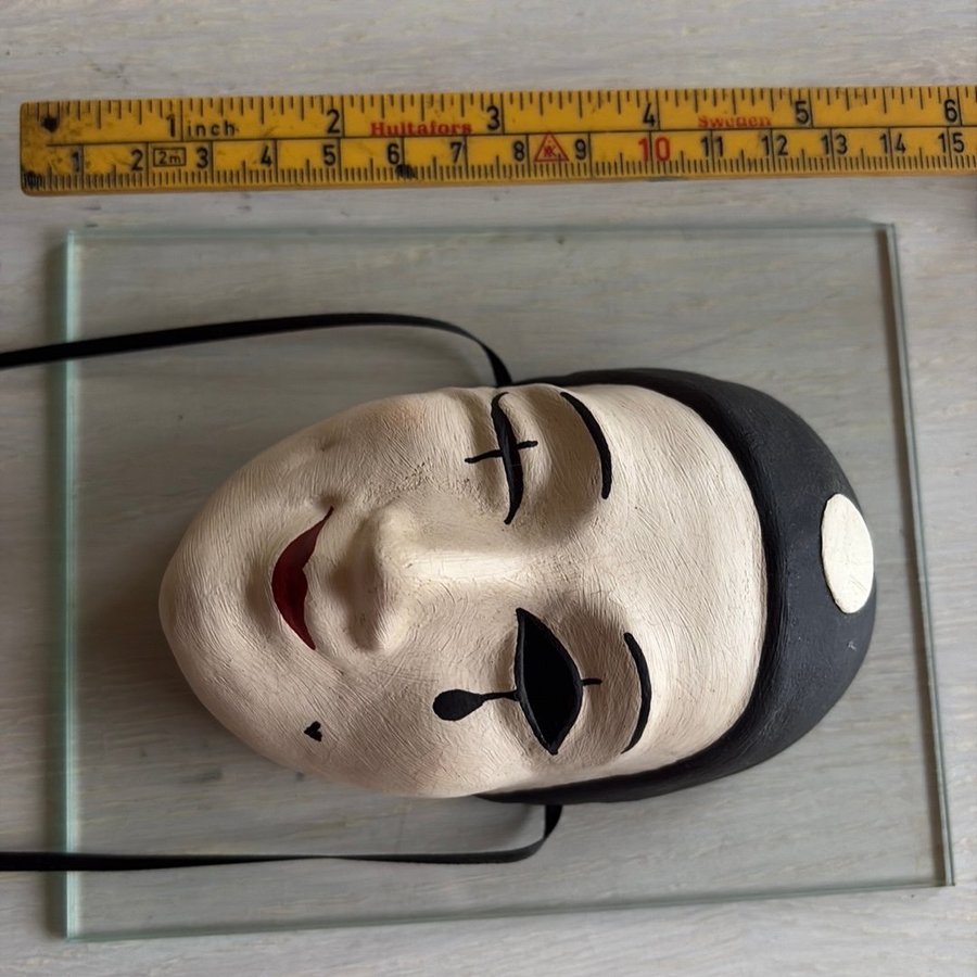 Mask i papir mache gjord av konstnär Gunilla vo.. | Köp på Tradera ...