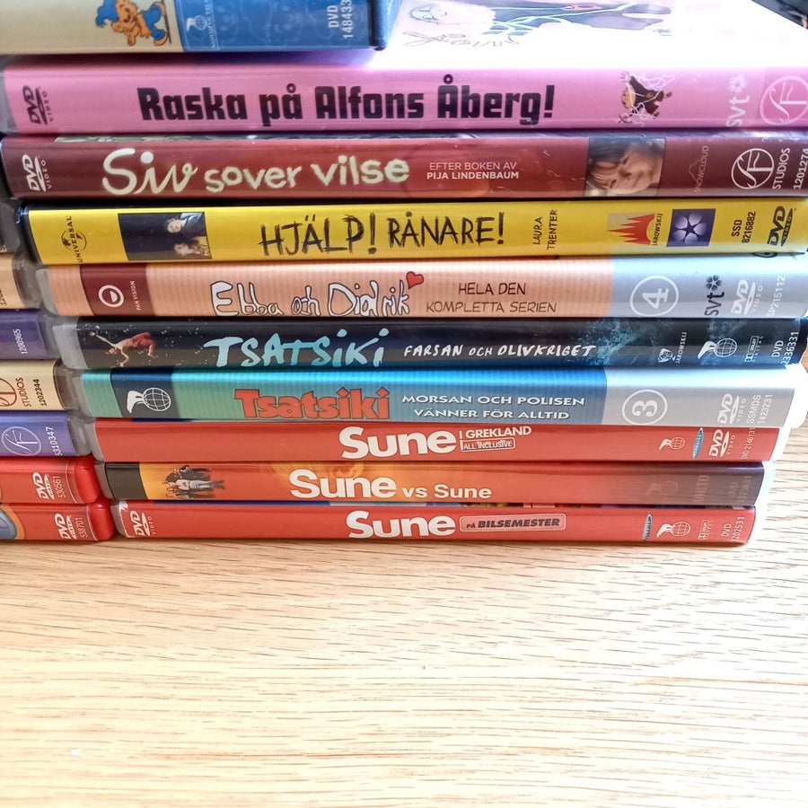 Se produkter som liknar 19 Stycken DVD-Filmer Barn/Fa.. på Tradera ...