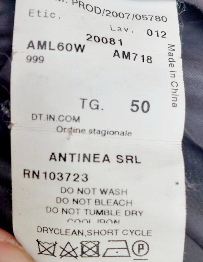 Armani Collezioni trench Smakfull lyxklassiker .. | Köp på Tradera ...