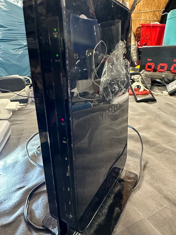 Netgear DGN1000v3 Router | Köp på Tradera (708792764)