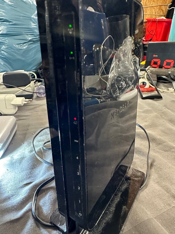Netgear DGN1000v3 Router | Köp på Tradera (708792764)