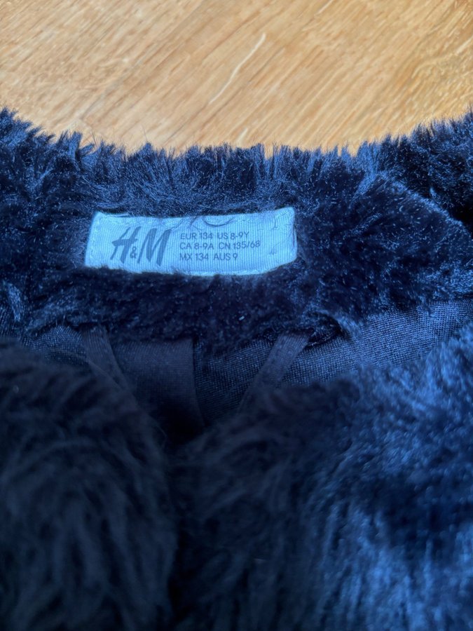 Fin svart kofta/jacka, stl 134, H&M. | Köp på Tradera (734760592)