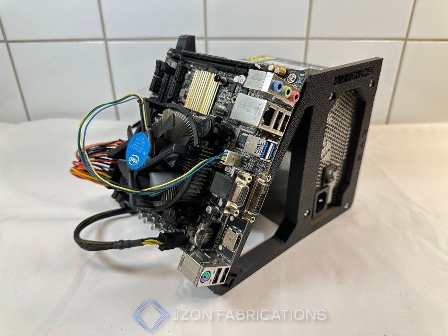 Se produkter som liknar Angled Motherboard Stand ATX .. på Tradera ...