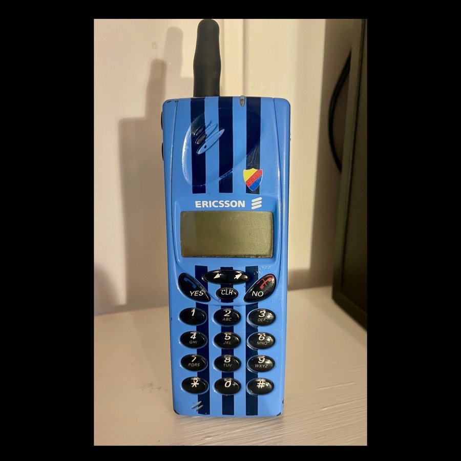 Se produkter som liknar Ericsson Mobiltelefon - Retro.. på Tradera ...