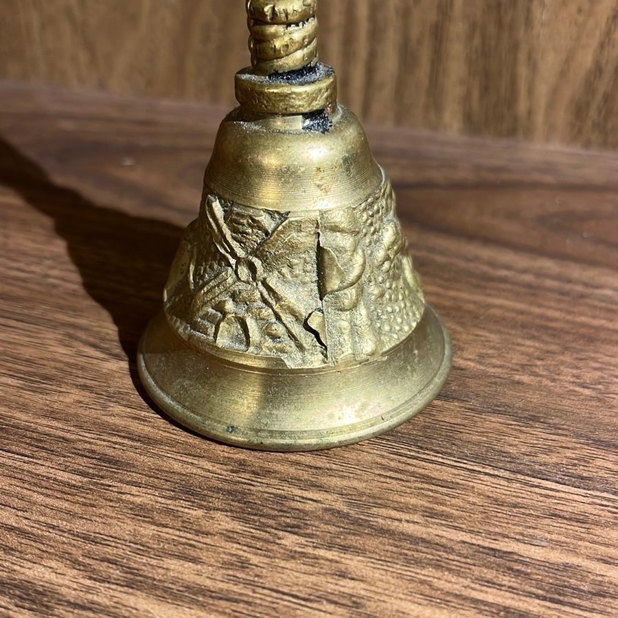 Bjällra / klocka med handtag | Köp på Tradera (696456377)