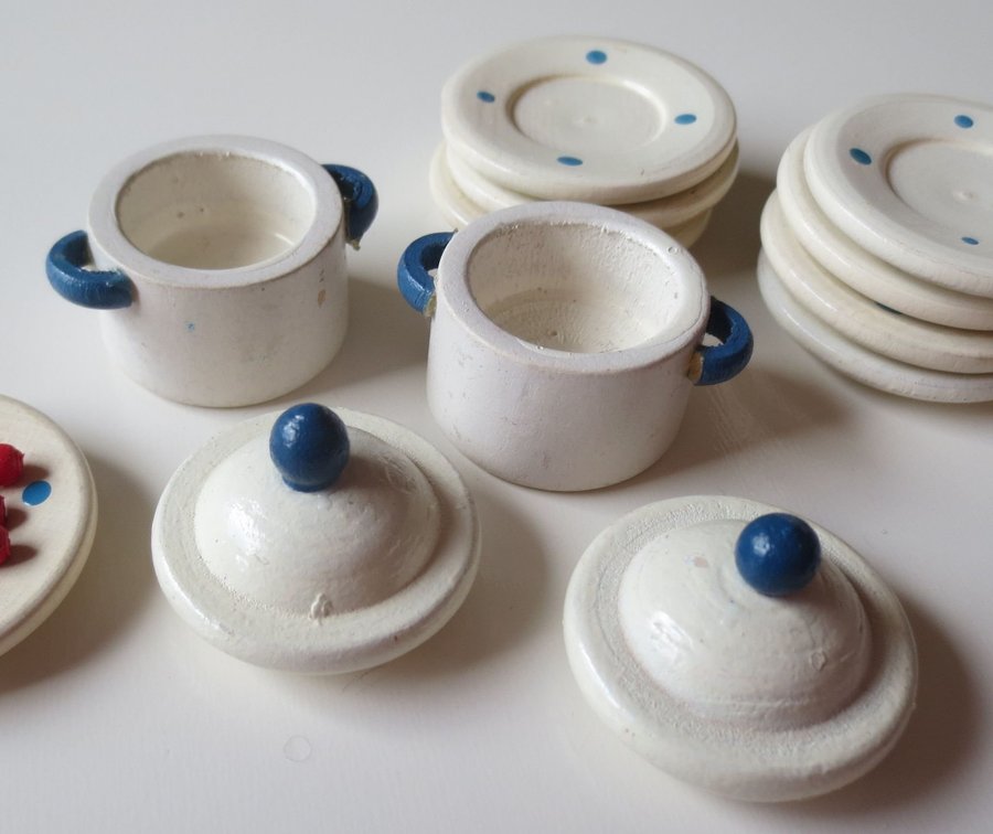 Vintage Servis till dockskåpet. Skala 1:12 | Köp på Tradera (711657181)