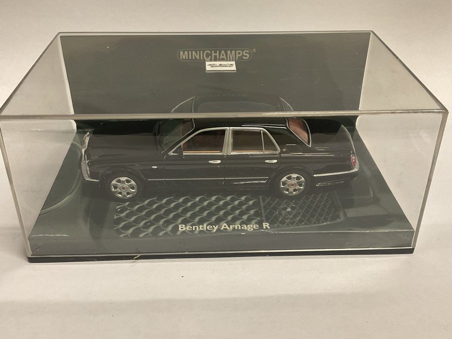 2001 Bentley Arnage 'R' (Red Label), proffs det.. | Köp på Tradera ...