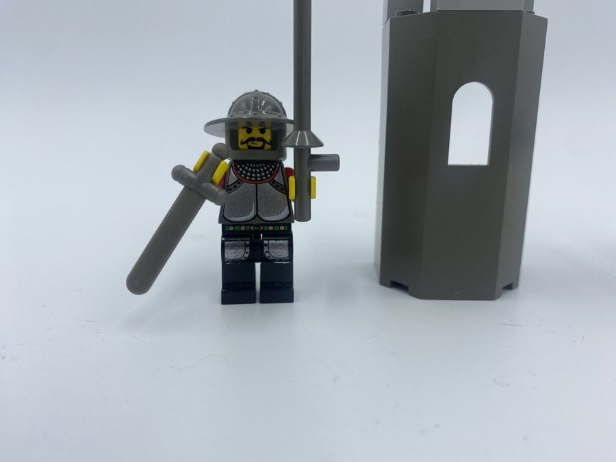 Se produkter som liknar Lego - 6026 - King Leo - Cast.. på Tradera ...