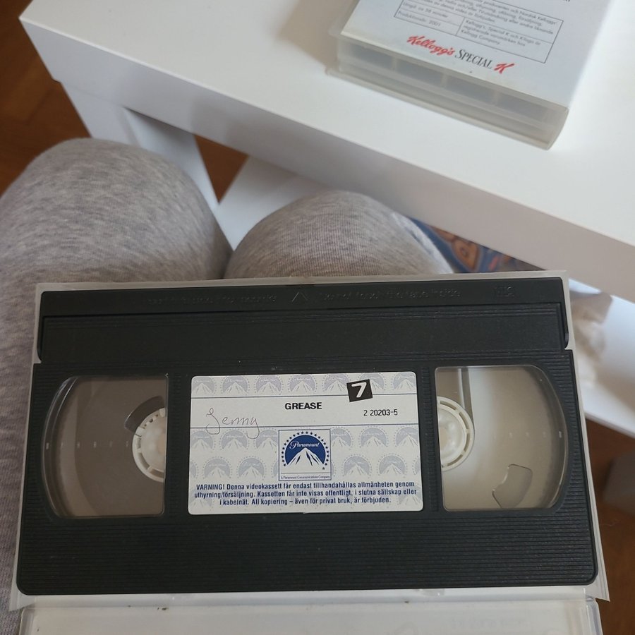 VHS-Kassetter: Dirty Dancing, Grease, Träna Pil.. | Köp på Tradera ...