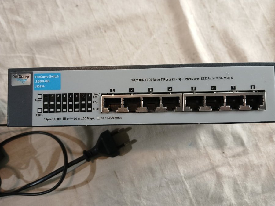 HP ProCurve 1800-8G Gigabit Switch (J9029A) – m.. | Köp på Tradera ...