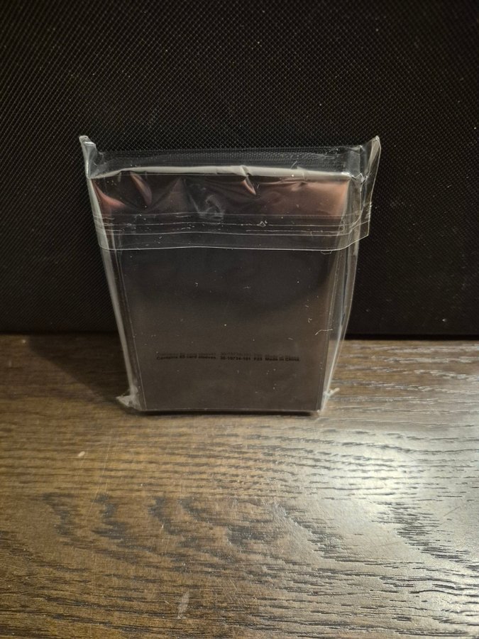 Pokemon Card Sleeves: Charizard | Köp på Tradera (710771266)