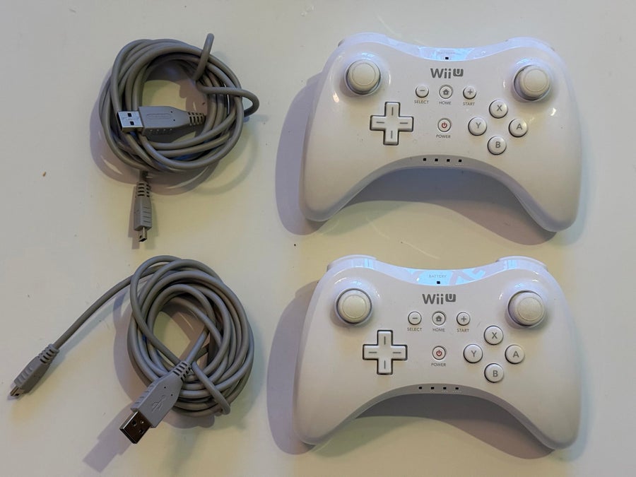2 st Wii U Pro Controller original | Köp på Tradera (712155227)