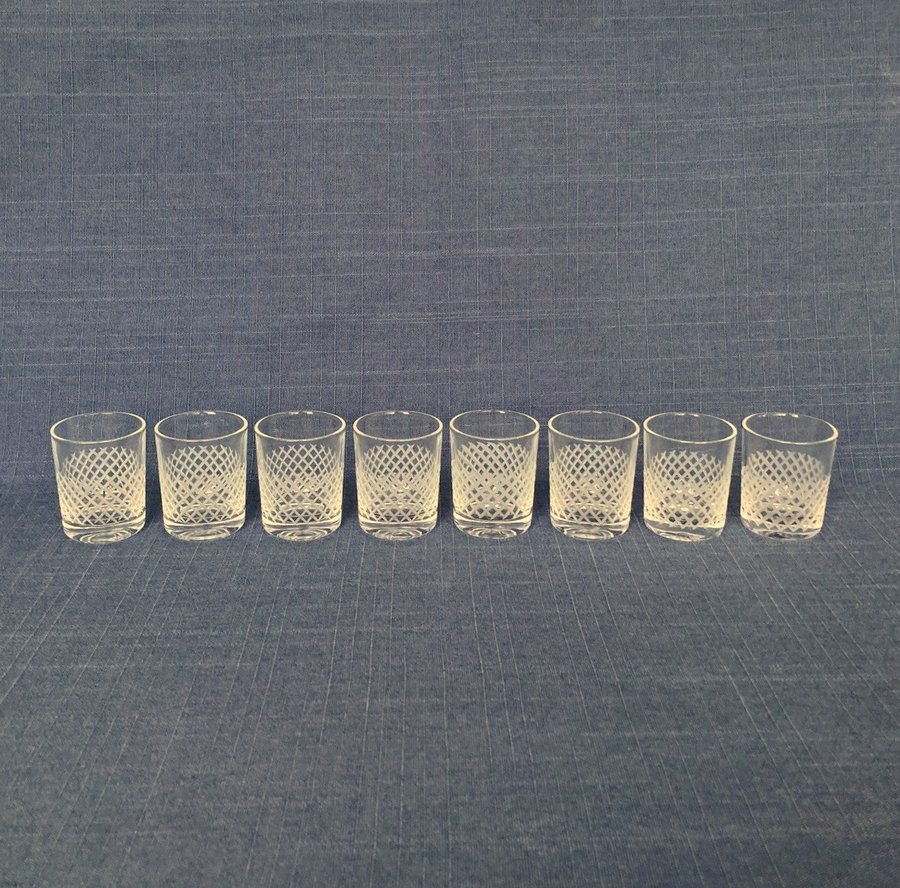 8 st – Små glas – Snaps – Shot – Slipat rutmöns.. | Köp på Tradera ...