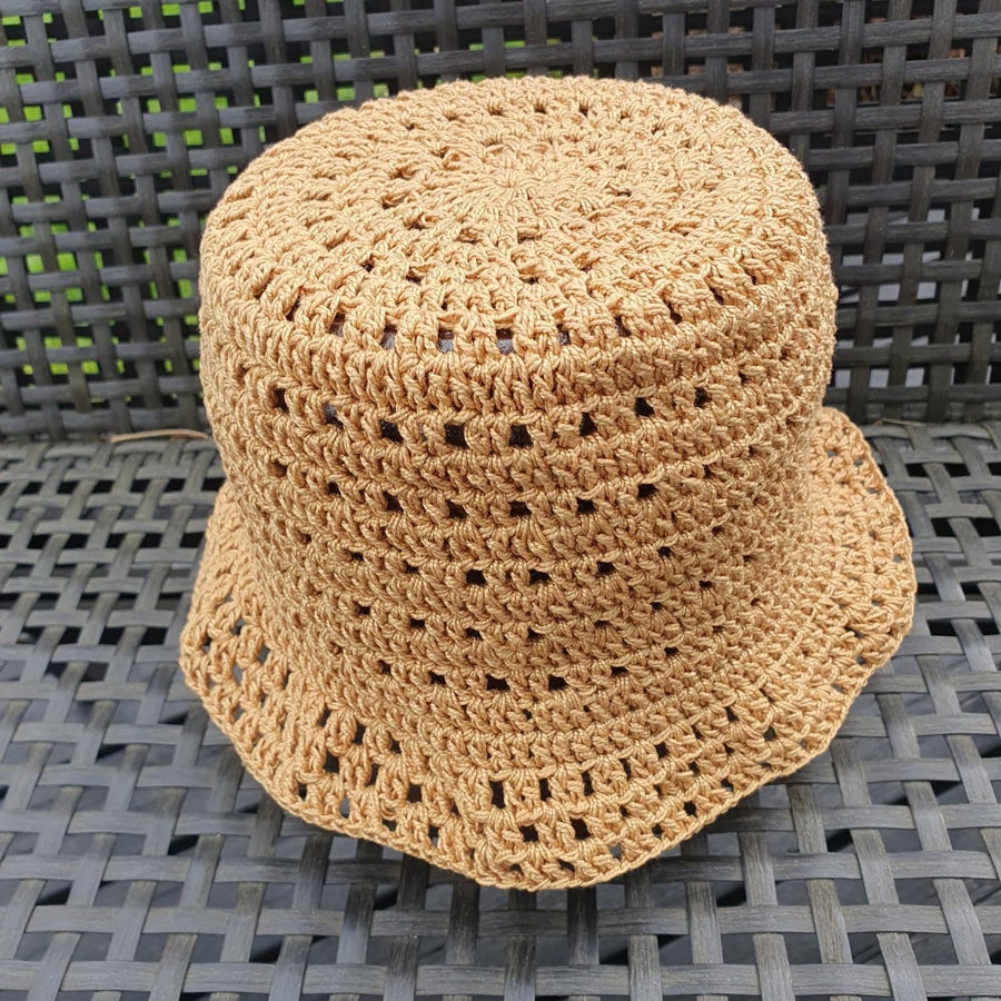 Virkad sommarhatt - solhatt 56 cm omkrets | Köp på Tradera (737177989)