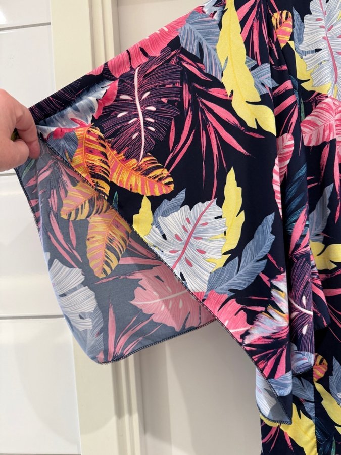 Flerfärgad blus i trikå | Köp på Tradera (708168983)