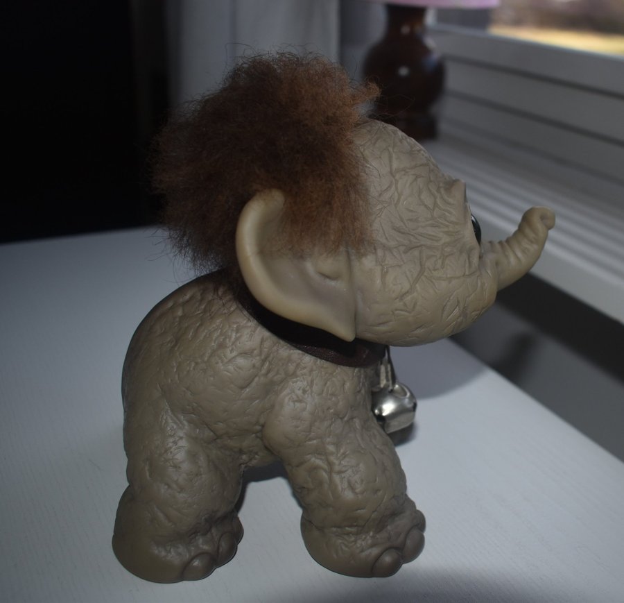 Se produkter som liknar Thomas Dam troll elefant, lyc.. på Tradera ...
