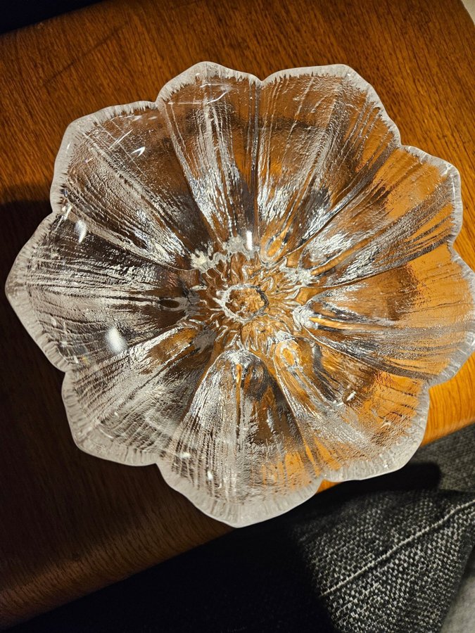 Kosta Boda Waterlily av Mats jonasson | Köp på Tradera (713308286)