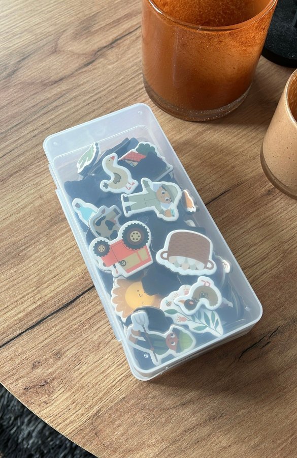 Oöppnad låda med magneter bondgård barn | Köp på Tradera (674724956)