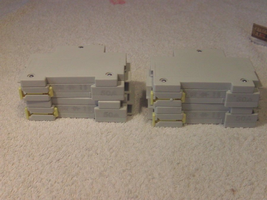 4 CBI säkringar 50A med tripfunktion! Helt enli.. | Köp på Tradera ...