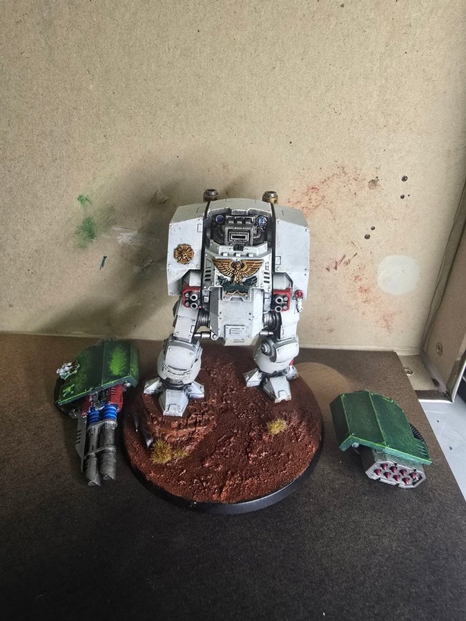 Se produkter som liknar Warhammer 40k ballistus Dread.. på Tradera ...