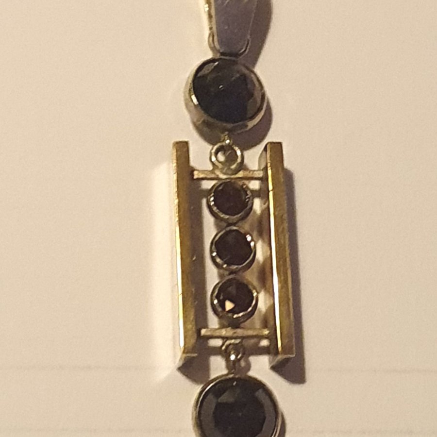 Vackert Vintage Silverhalsband med 5 Granater B.. | Köp på Tradera ...