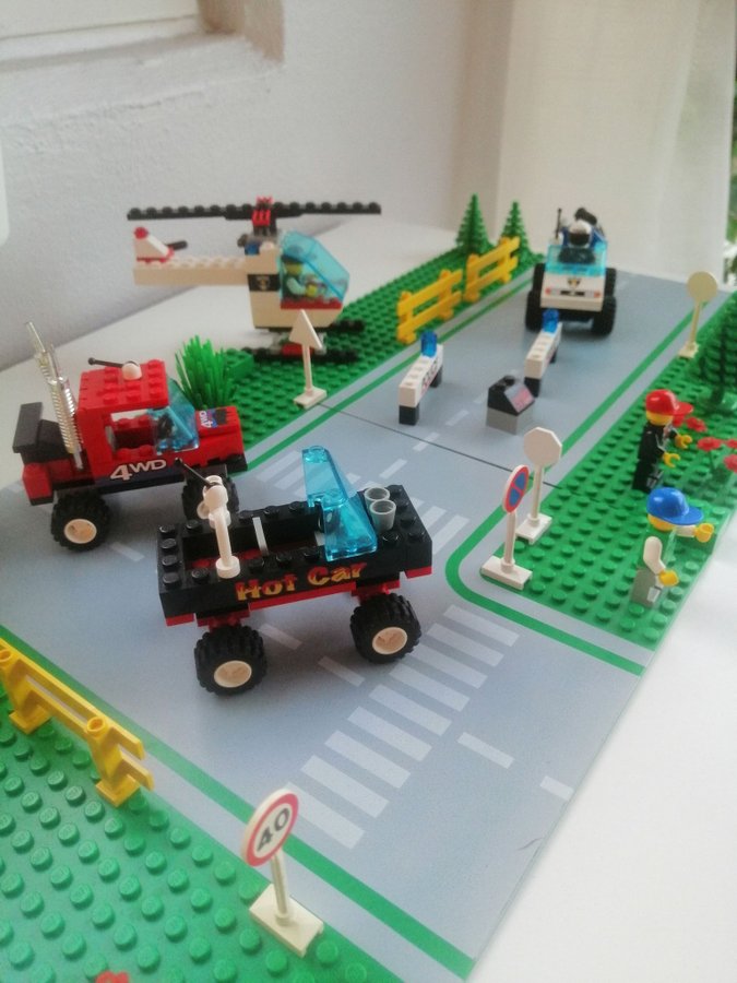 Se produkter som liknar Lego 6549 Roadblock Runner town på Tradera ...