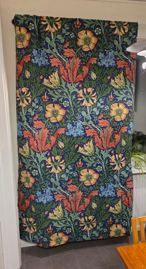 Två längder William Morris "Compton" textil gar.. | Köp på Tradera ...