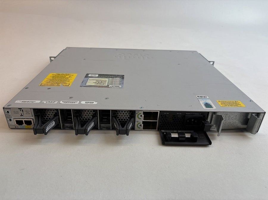 Cisco Catalyst C9300-24P 24-portars PoE+ switch | Köp på Tradera ...