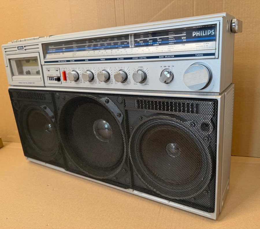 Philips D8444 Power Player Stereo Radio Kassett.. | Köp på Tradera ...