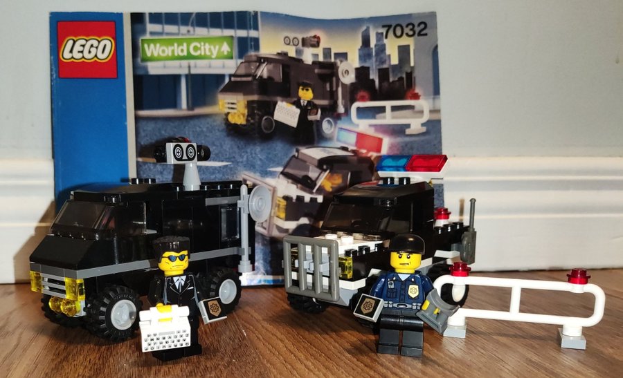 LEGO World City Police 7032 - Police 4WD and Un.. | Köp på Tradera ...