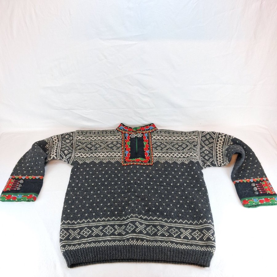 Broderad Stickad Luseko.. | Köp från Larssons_Auktioner på Tradera ...