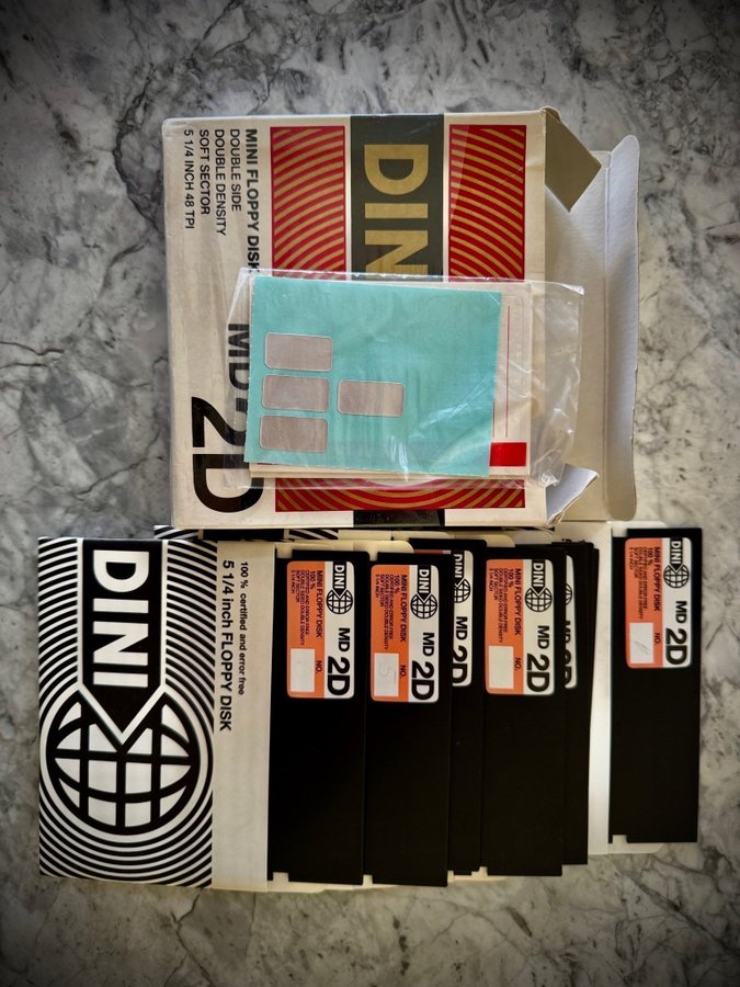Retro PC/AMIGA/C64 - Mjukdisk DINI Mini Floppy .. | Köp på Tradera ...