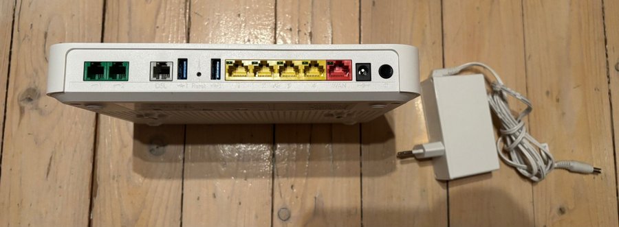 Se produkter som liknar Telia WiFi-router Plus v3 (du.. på Tradera ...