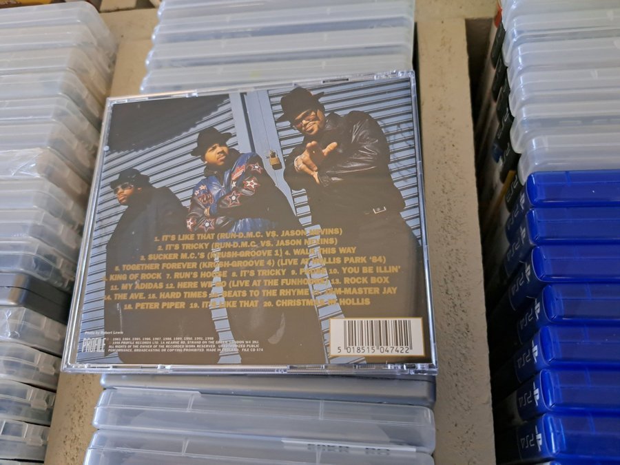 Run-DMC - Together Forever: Greatest Hits 1983-.. | Köp på Tradera ...