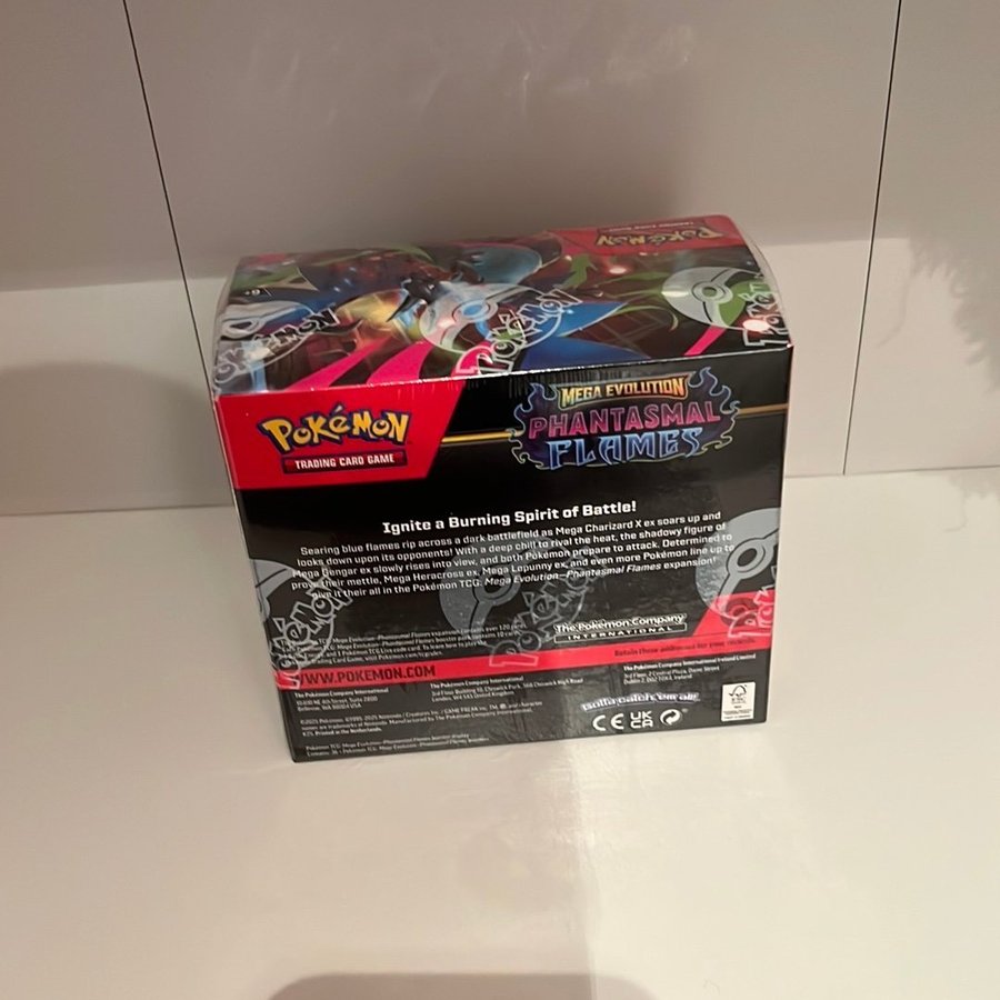 Phantasmal Flames booster box | Köp på Tradera (711162850)
