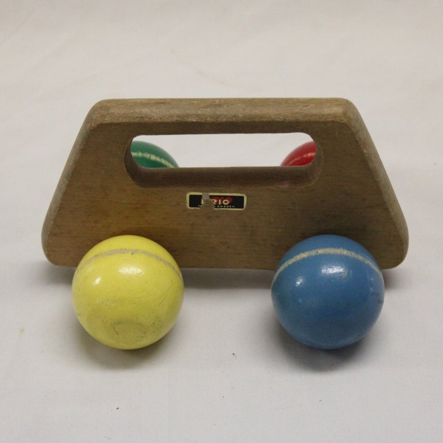 Vintage Bil med Kullor Hjul Dragleksak Brio Lek.. | Köp på Tradera ...