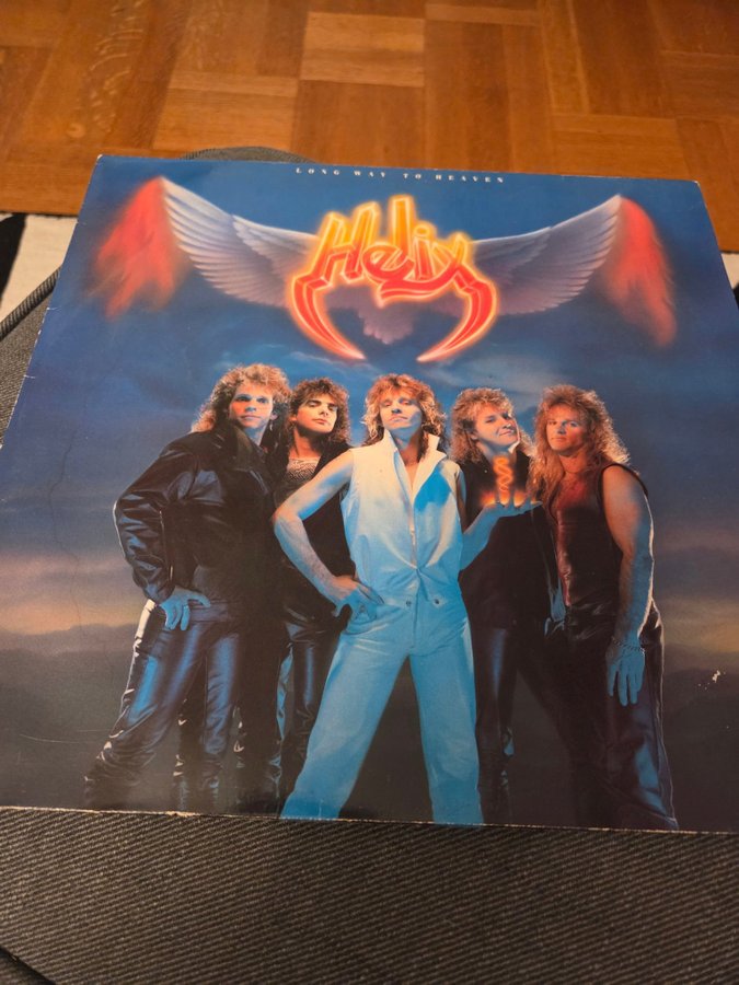 Se produkter som liknar Helix - Long Way To Heaven - .. på Tradera ...