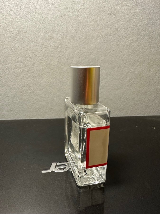 Se produkter som liknar CLEAN Classic Strawberry Fiel.. på Tradera (695104804)