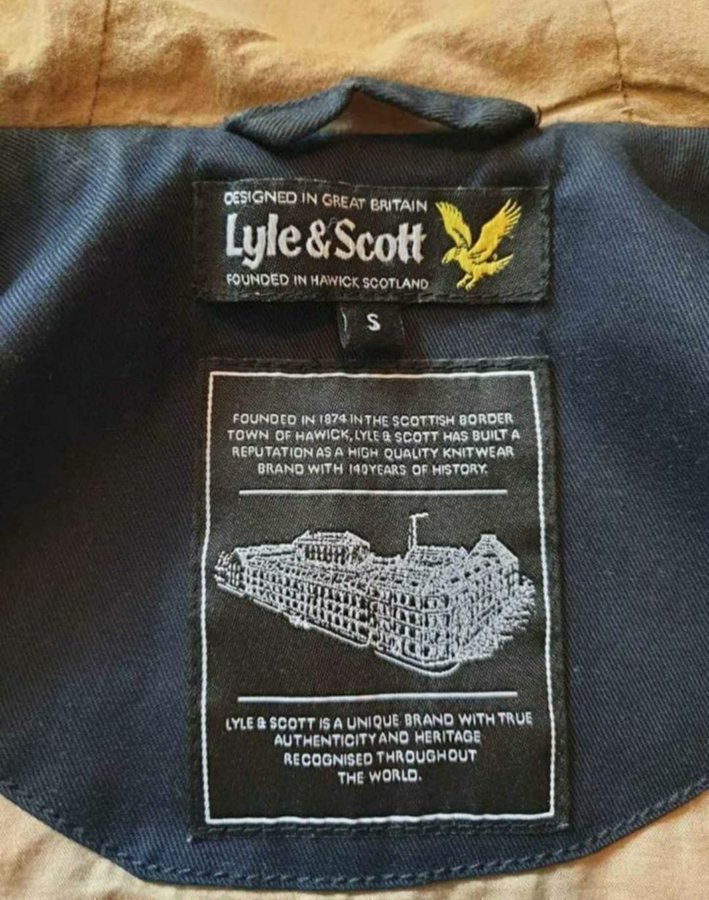 Lyle & Scott svart jacka, storlek S | Köp på Tradera (734563210)