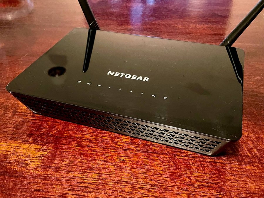 Se produkter som liknar Netgear Router Model: AC1200 .. på Tradera ...