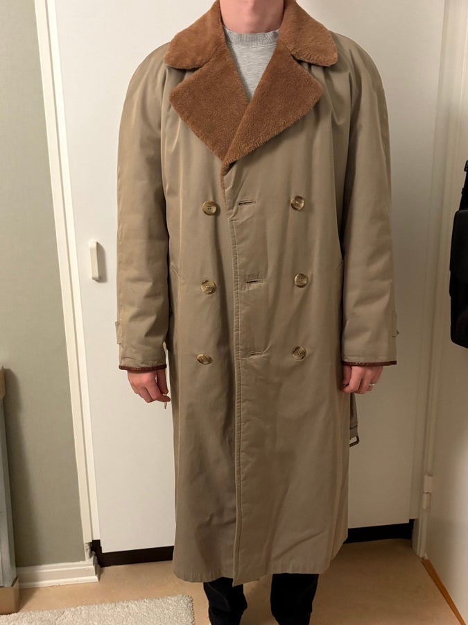 Se produkter som liknar Grenfell alpaca coat (vintage) på Tradera ...