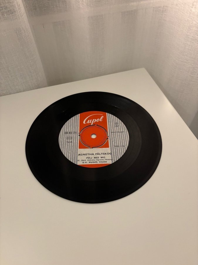 Agnetha Fältskog - Följ Med Mig / Jag Var Så Kä.. | Köp på Tradera ...